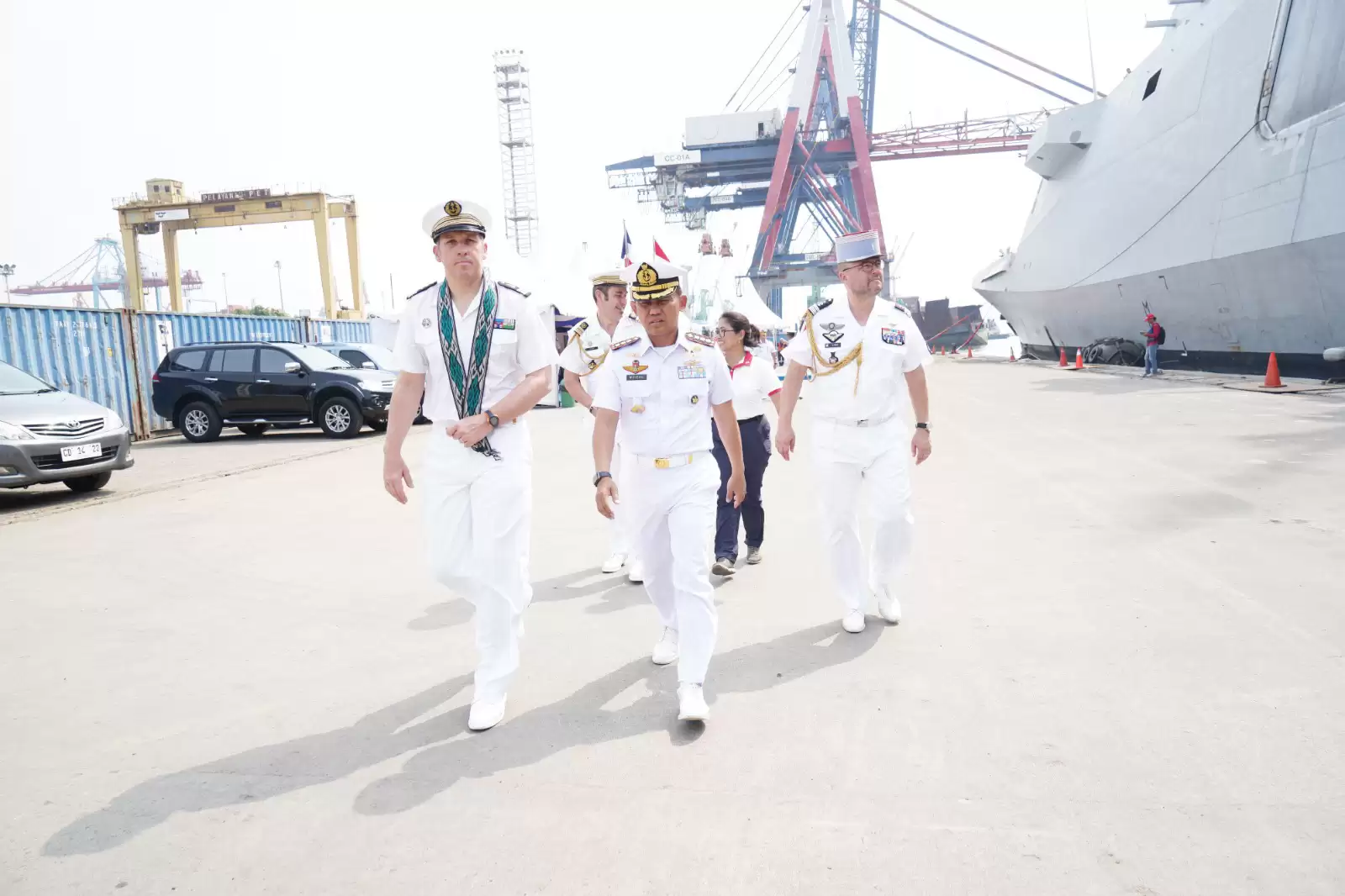 LANTAMAL III JAKARTA SAMBUT KEDATANGAN KAPAL PERANG ANGKATAN LAUT ...