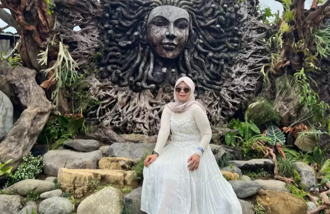 Unveiling the Beauty of Sari Timbul Glass Factory: A Unique Destination ...