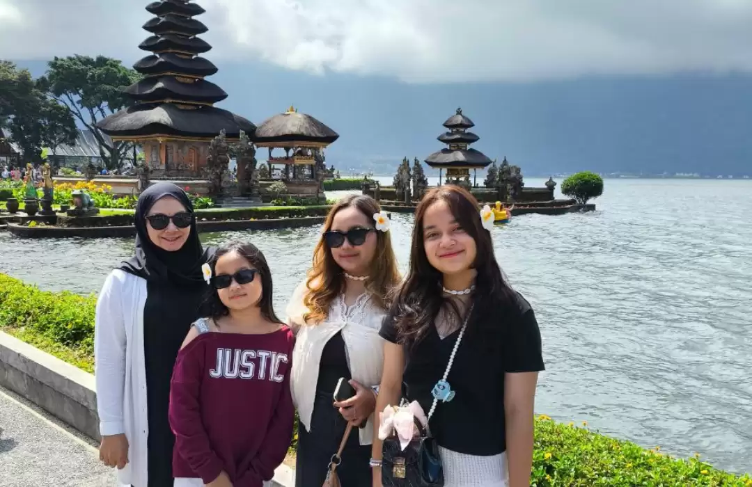 Heavenly Views: Discovering Lake Beratan and Tanah Lot in Bali ...