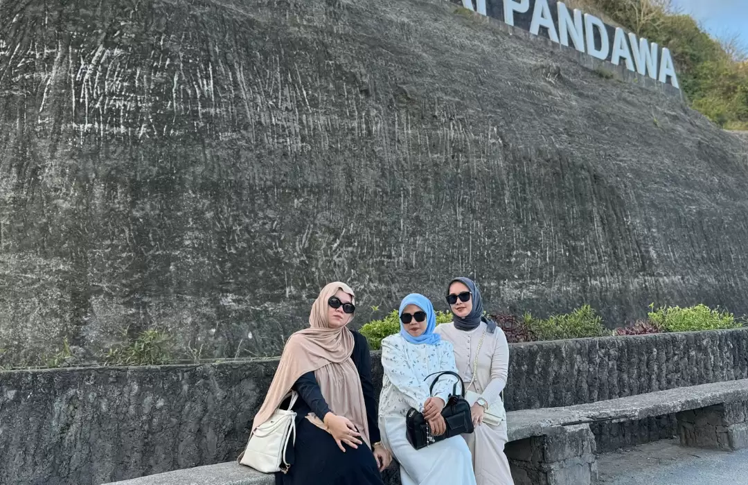 The Enchanting Story and Scenic Splendor of Bali’s Pandawa Beach ...